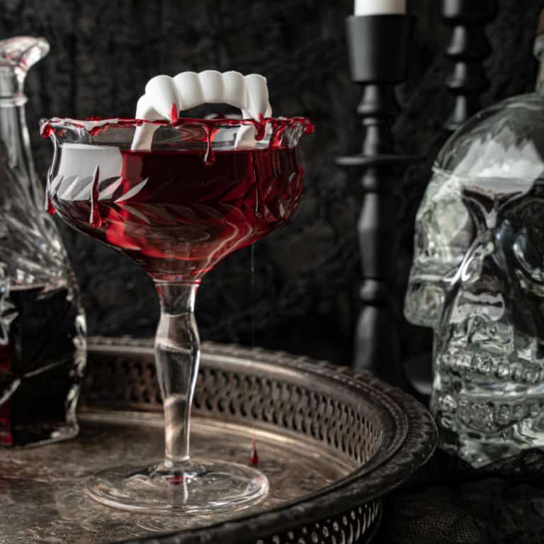 Dracula's Kiss - Halloween Cocktail - Noshing With the Nolands
