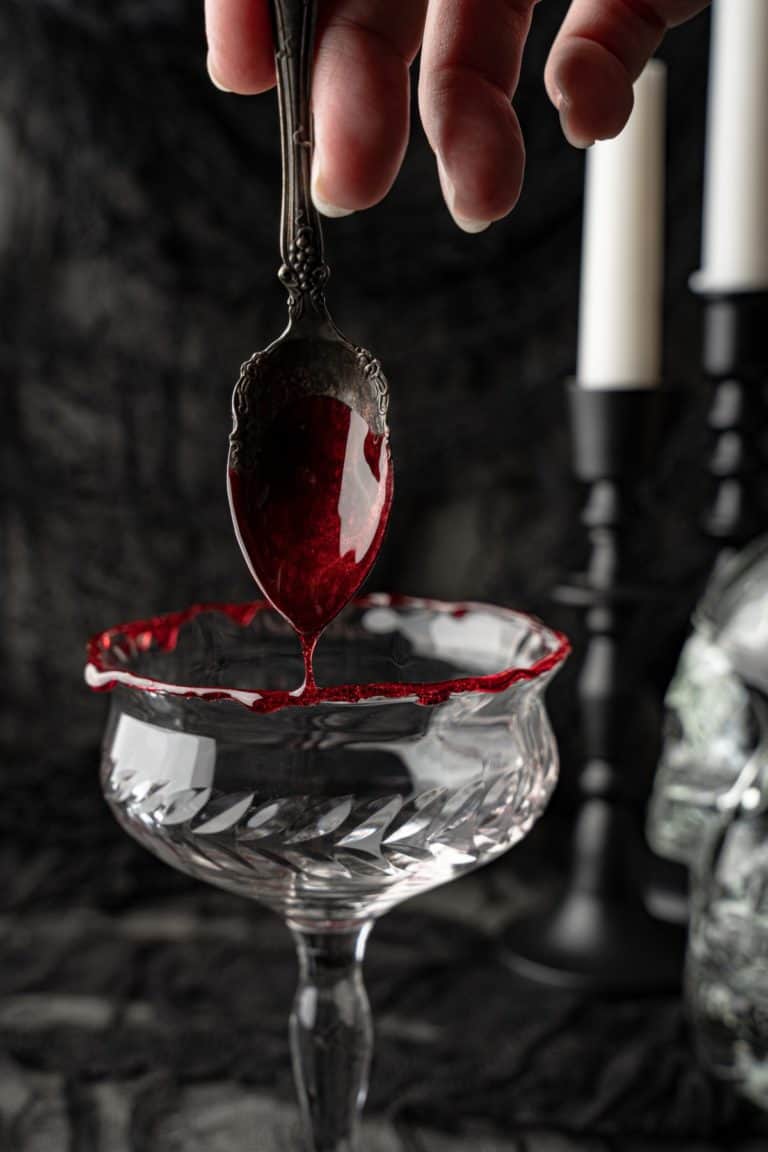 Dracula's Kiss - Halloween Cocktail - Noshing With the Nolands