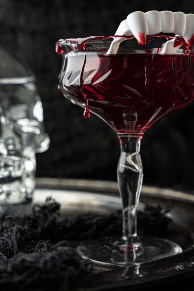 Dracula's Kiss - Halloween Cocktail - Noshing With the Nolands