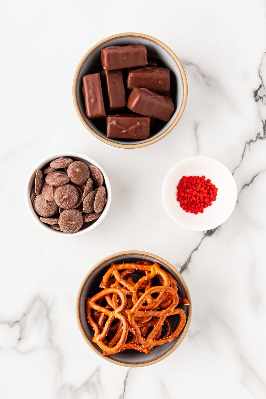 Halloween Chocolate Spiders - Noshing With the Nolands